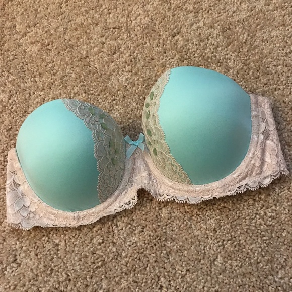 Victoria's Secret | Intimates & Sleepwear | New Vs Lace Trim Bra 32c ...